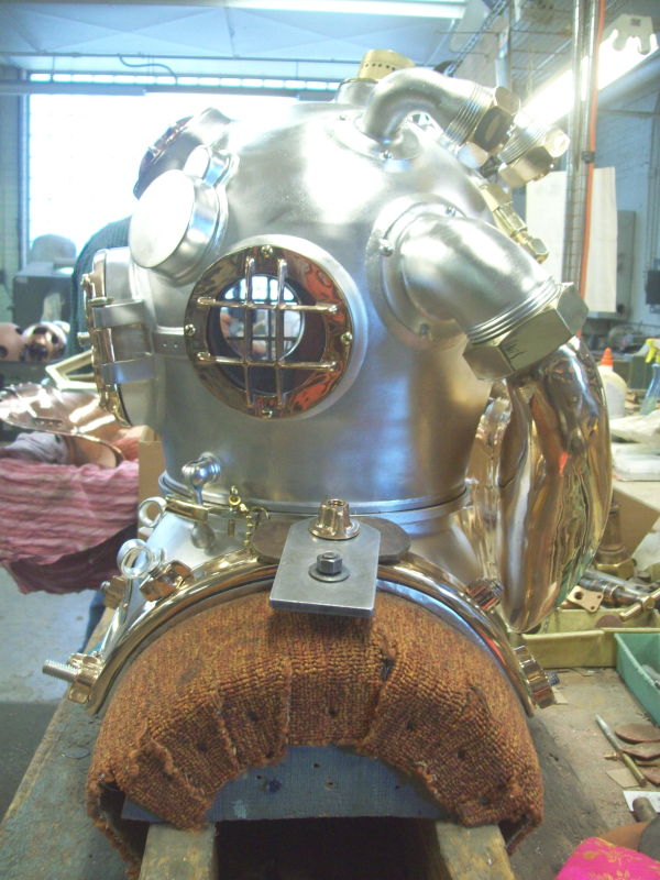DESCO 29019 Mark V Diving Helmet | U.S. Navy Helium Diving Helmet ...